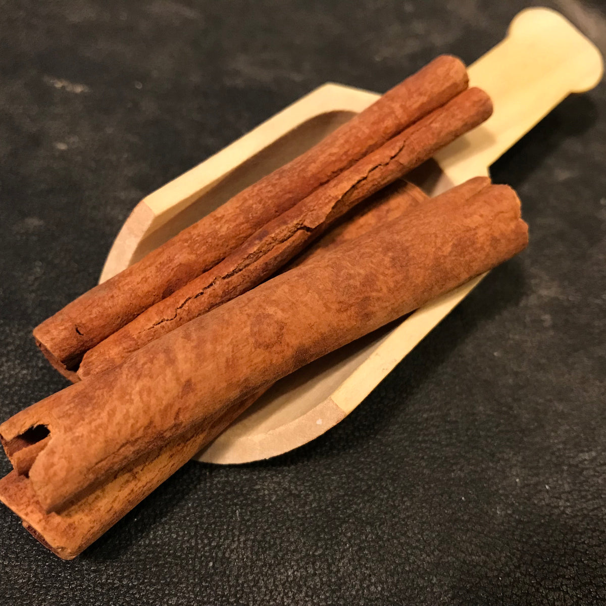 Cinnamon - Cinnamomum verum - sticks or powder – 6Witch3